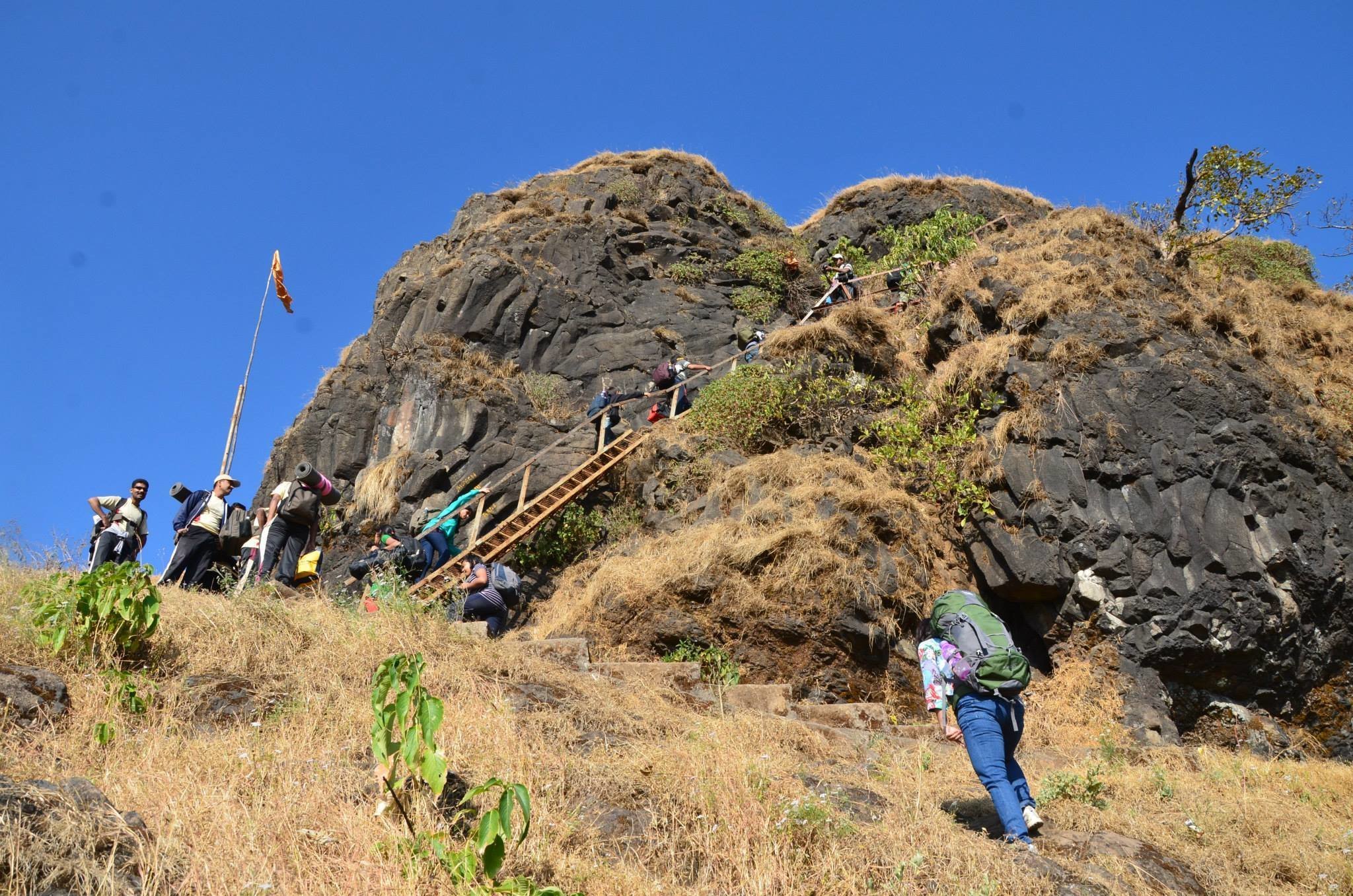 Raireshwar Trek from Pune | Flowers Special Trek