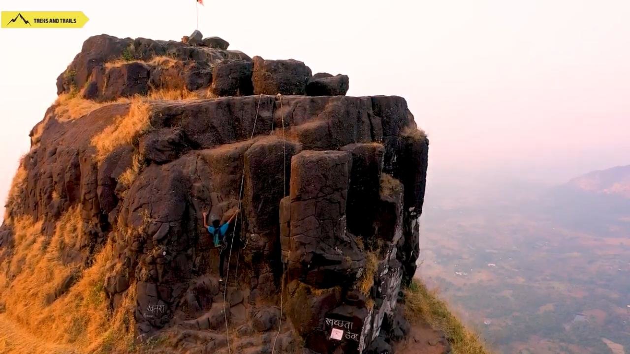 Kalavantin Durg Trek from Pune | Treks and Trails India