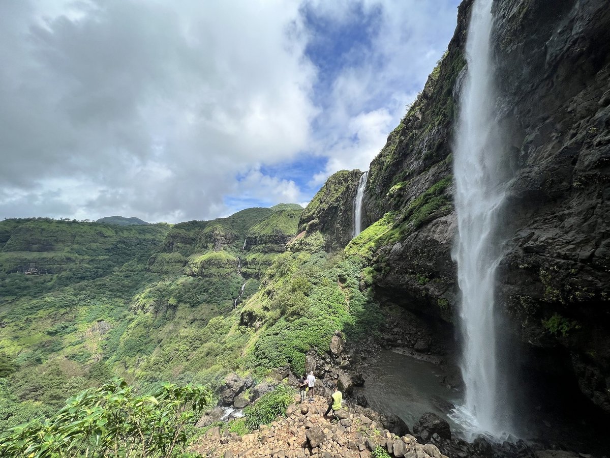 Lingya Ghat Waterfall Trek | Treks and Trails India